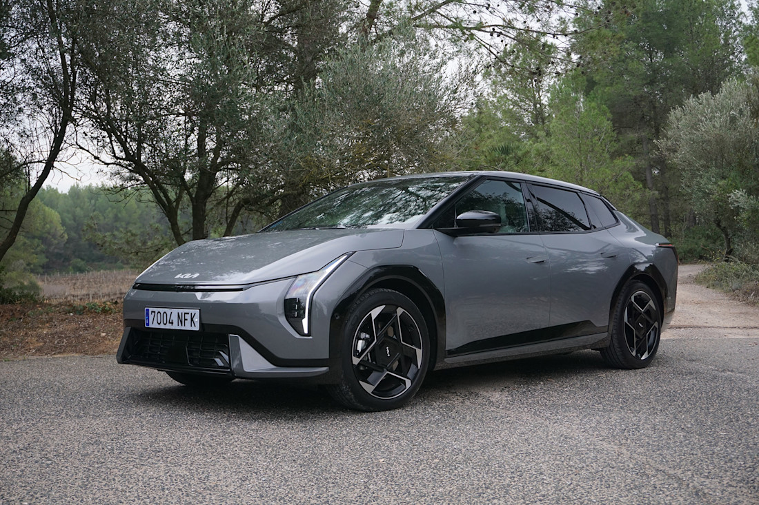 2026 Kia EV4 Is Canada’s Cheapest Electric Car — For Now - AutoTrader.ca