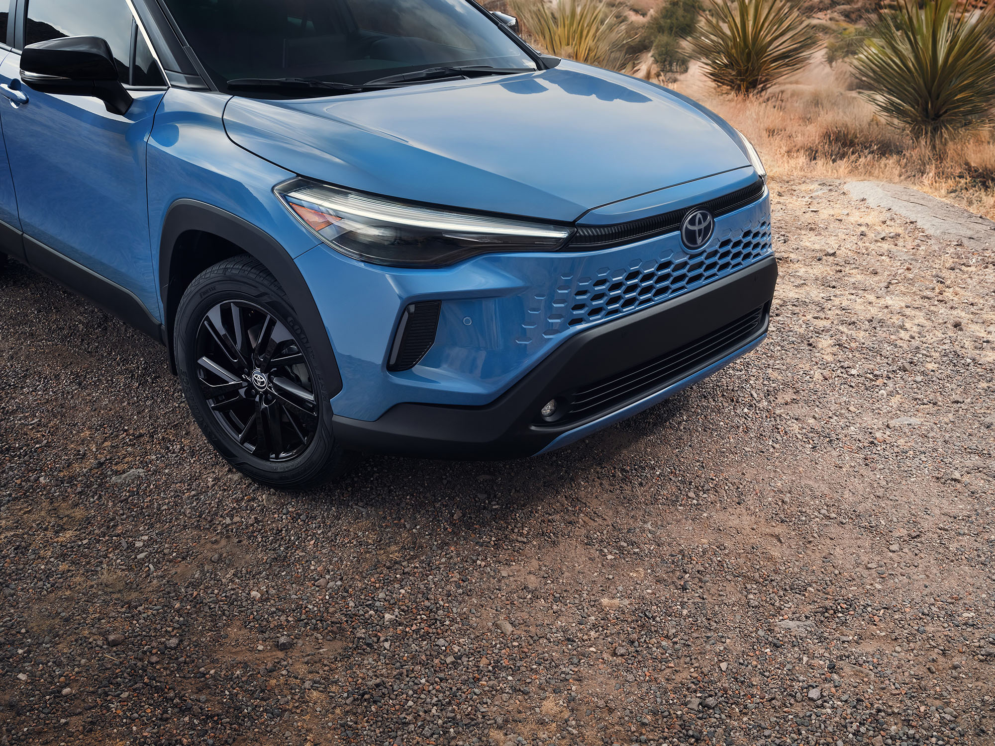 2026 Toyota Corolla Cross Hybrid Gets Fancy New Grille, Better Infotai ...