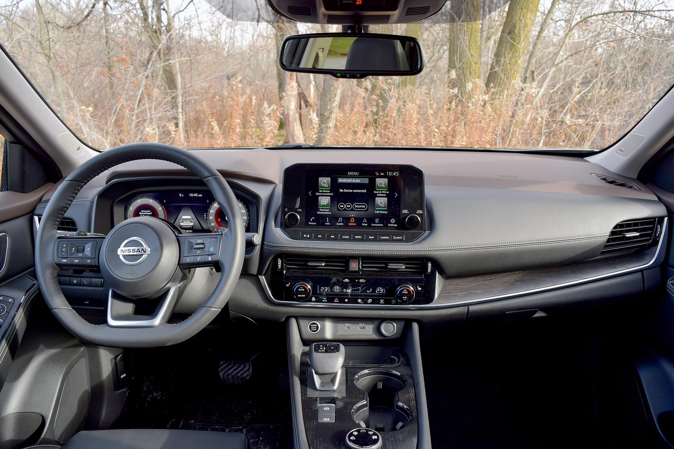 2021 Toyota RAV4 vs Nissan Rogue Comparison Test - AutoTrader.ca