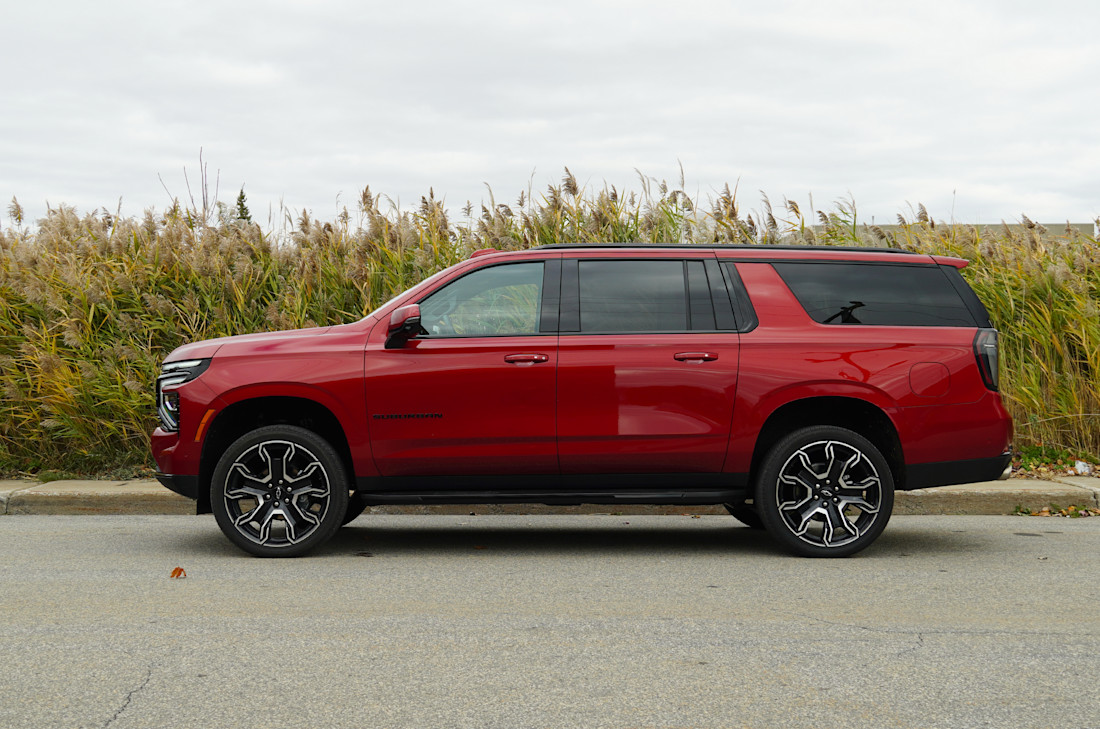 Chevrolet Suburban RST 2025 : essai routier - AutoHebdo.net