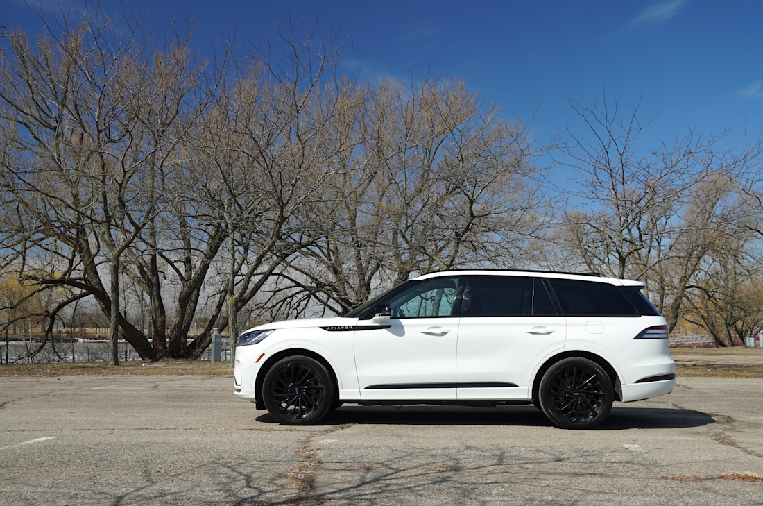 Lincoln Aviator 2025 : essai routier - AutoHebdo.net