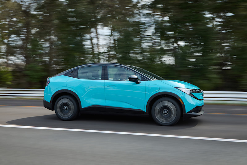 New 2026 Nissan Leaf Range Increases by Over 100 KM - AutoTrader.ca