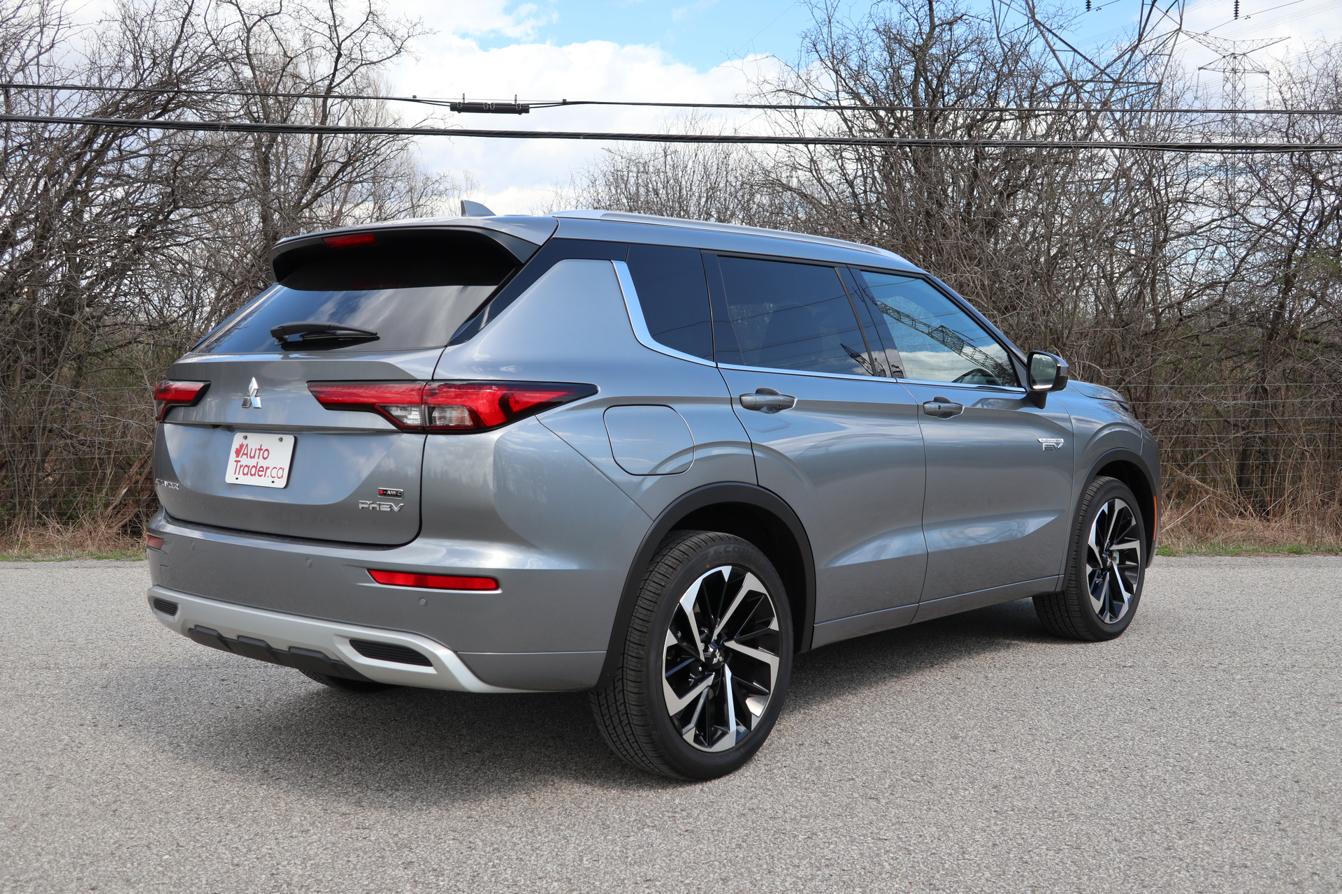 2024 Mitsubishi Outlander PHEV Review - AutoTrader.ca