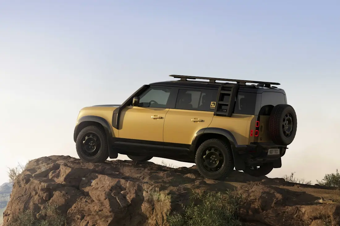Vuelve el 4x4 más aventurero: así es el nuevo Defender Trophy Edition ...