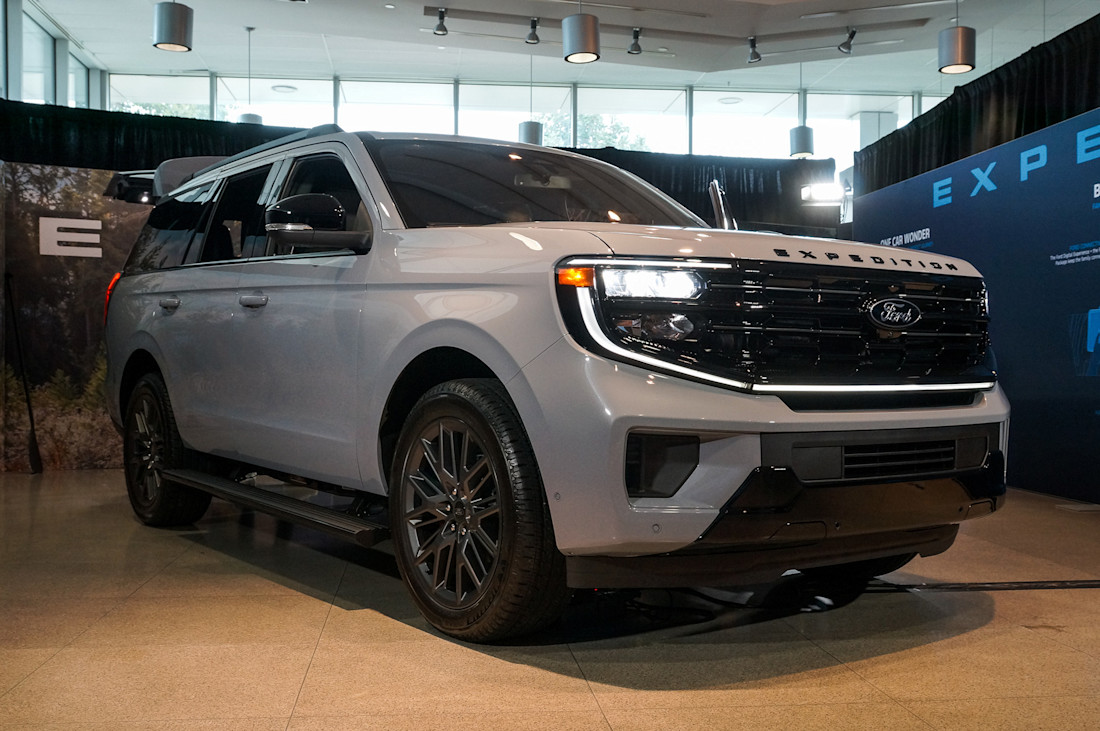 All-New 2025 Ford Expedition Aims to Be a One-Car Wonder for Families ...