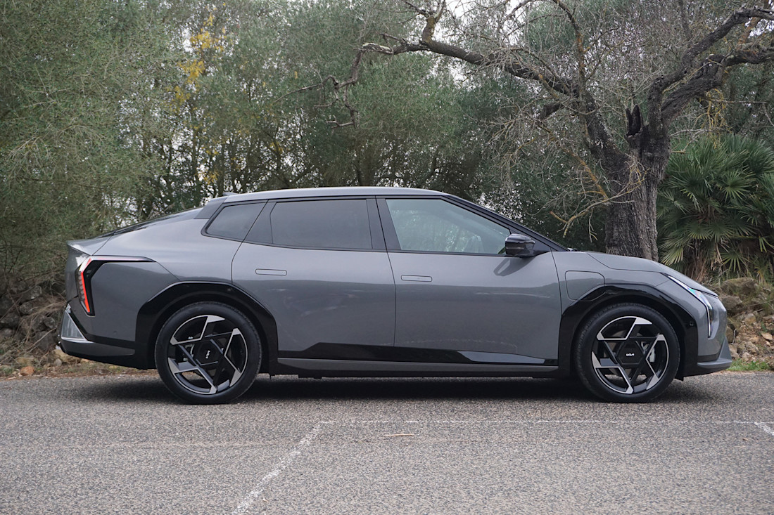 2026 Kia EV4 Is Canada’s Cheapest Electric Car — For Now - AutoTrader.ca