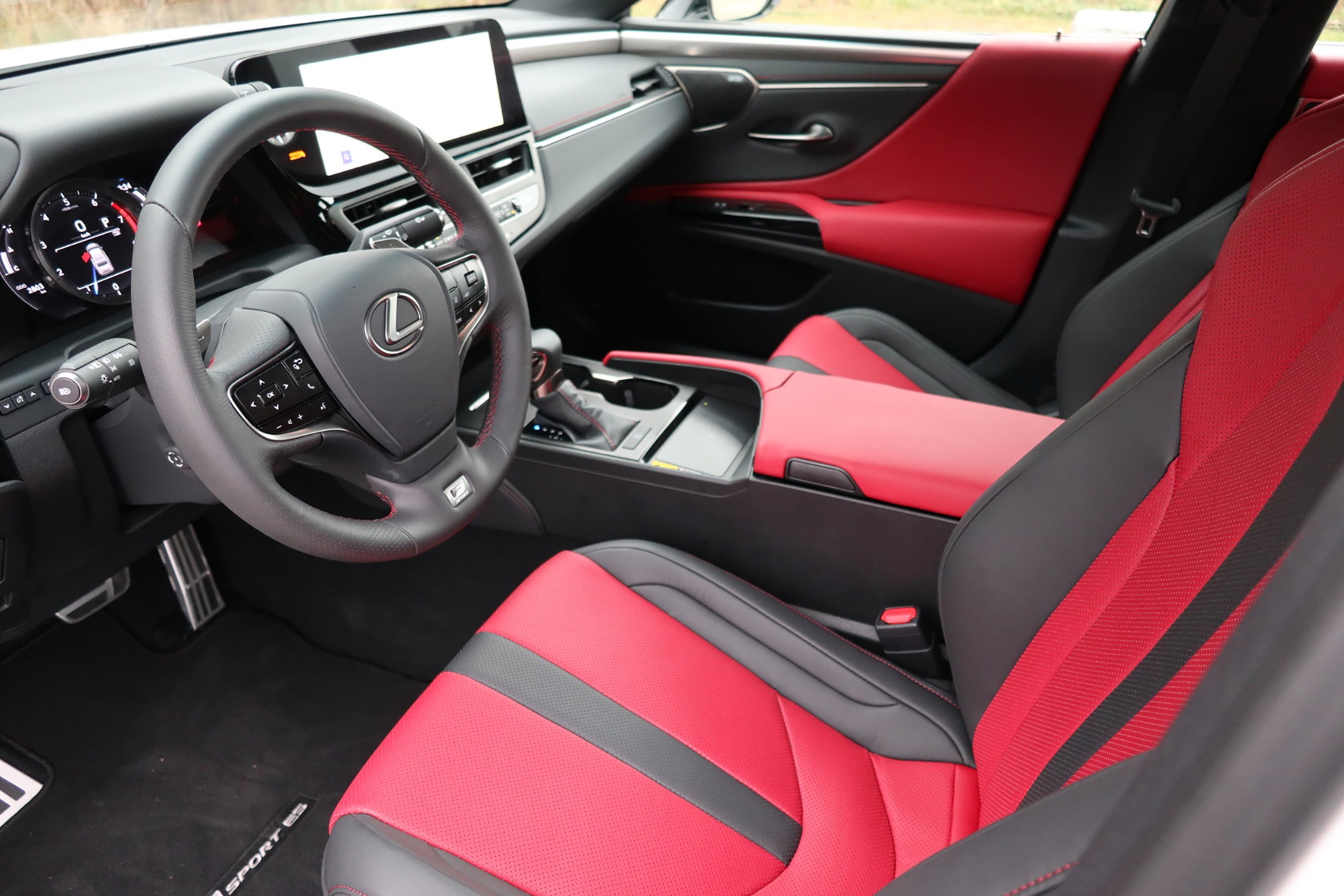 2025 Lexus ES 350 Review - AutoTrader.ca